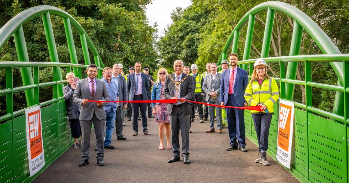 Unveiling the new Fallowfield Loop Bridge - Afzal Khan